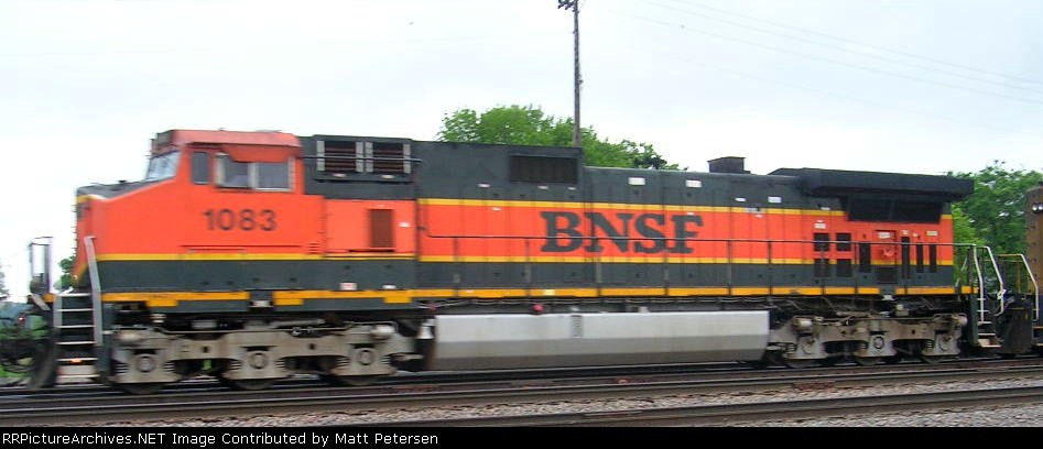 BNSF 1083
